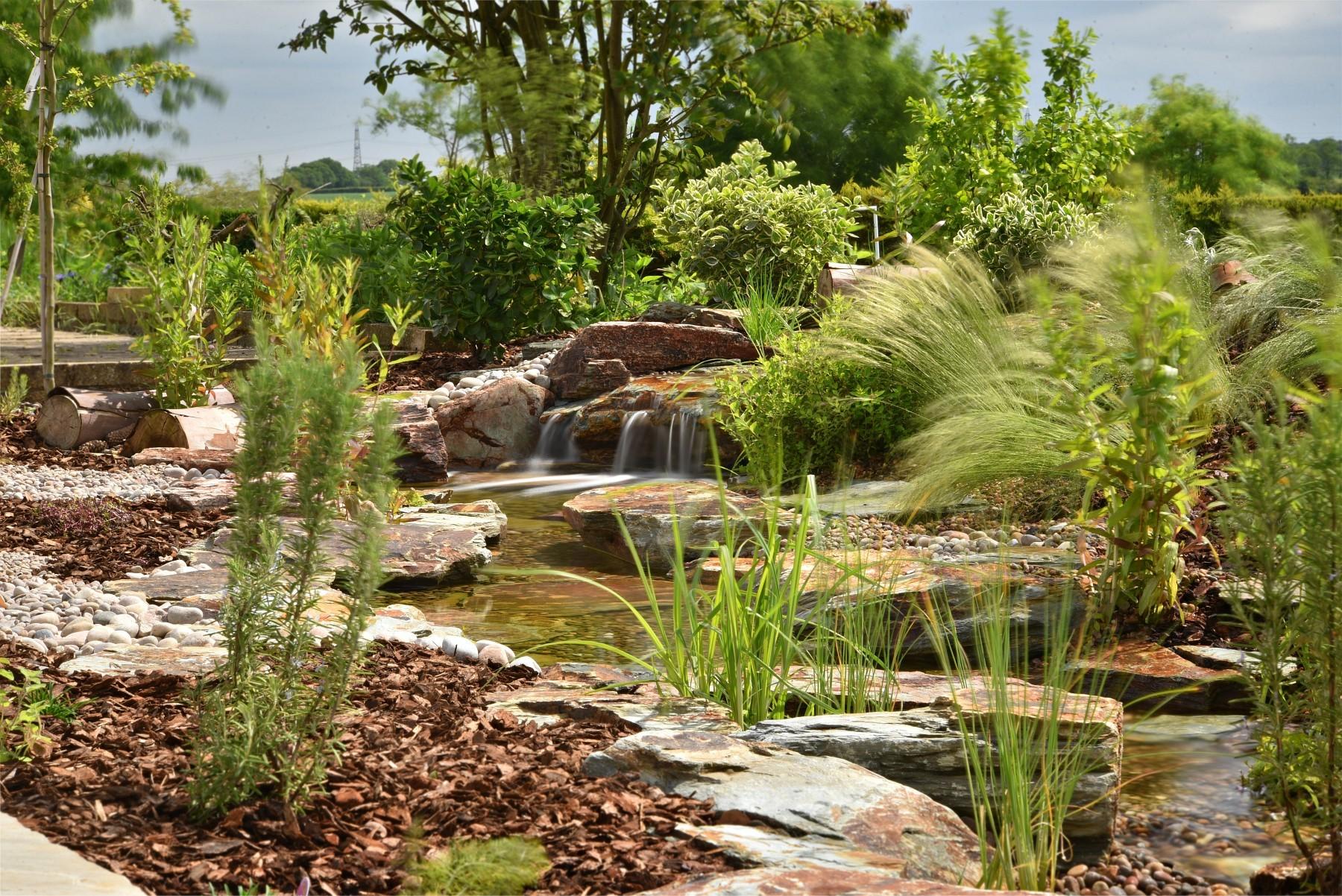 Bespoke Water Features and Ponds in Hertfordshire - Creative Cascades